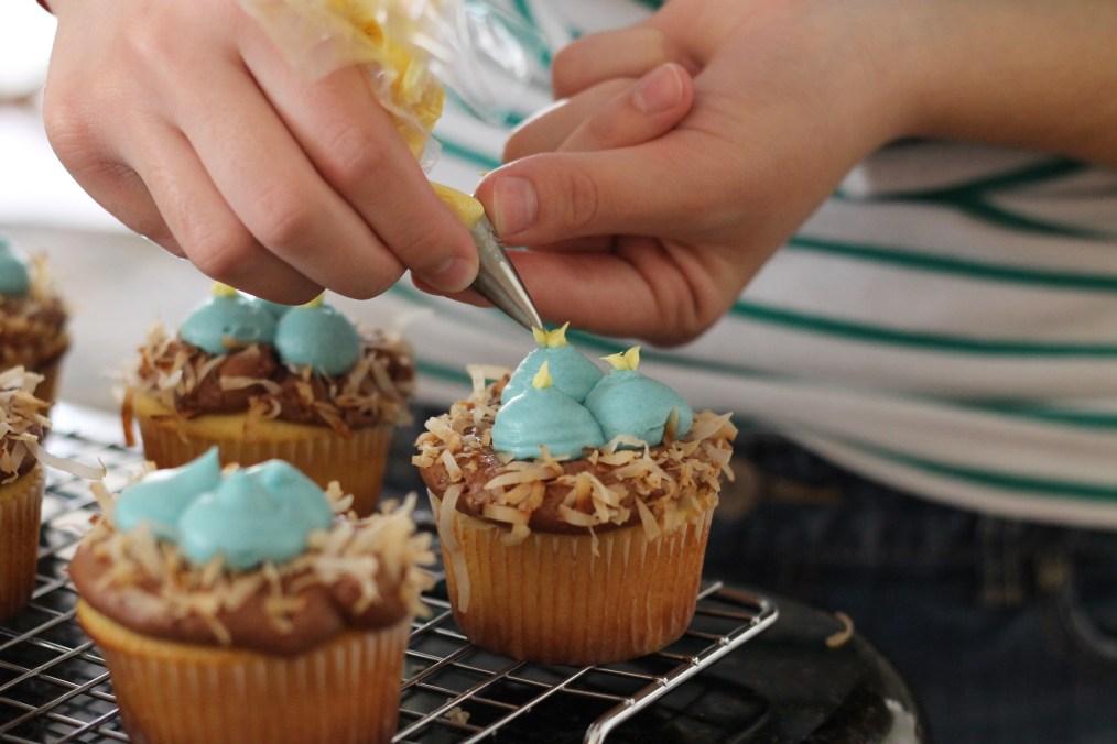 Baby Bluebird Cupcakes – We Like Two Cook